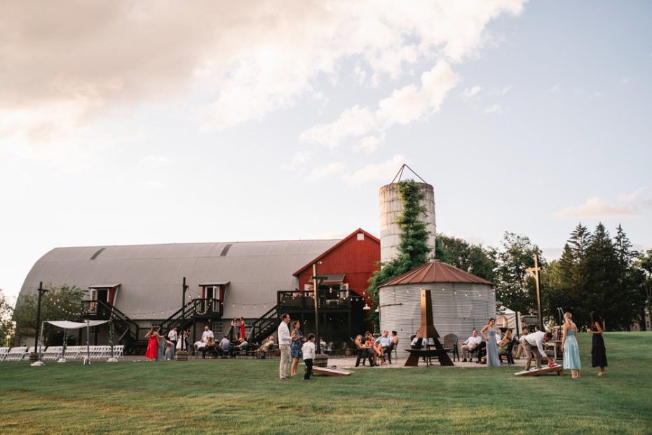 The Hayloft on the Arch Wedding Guide | Tom Studios