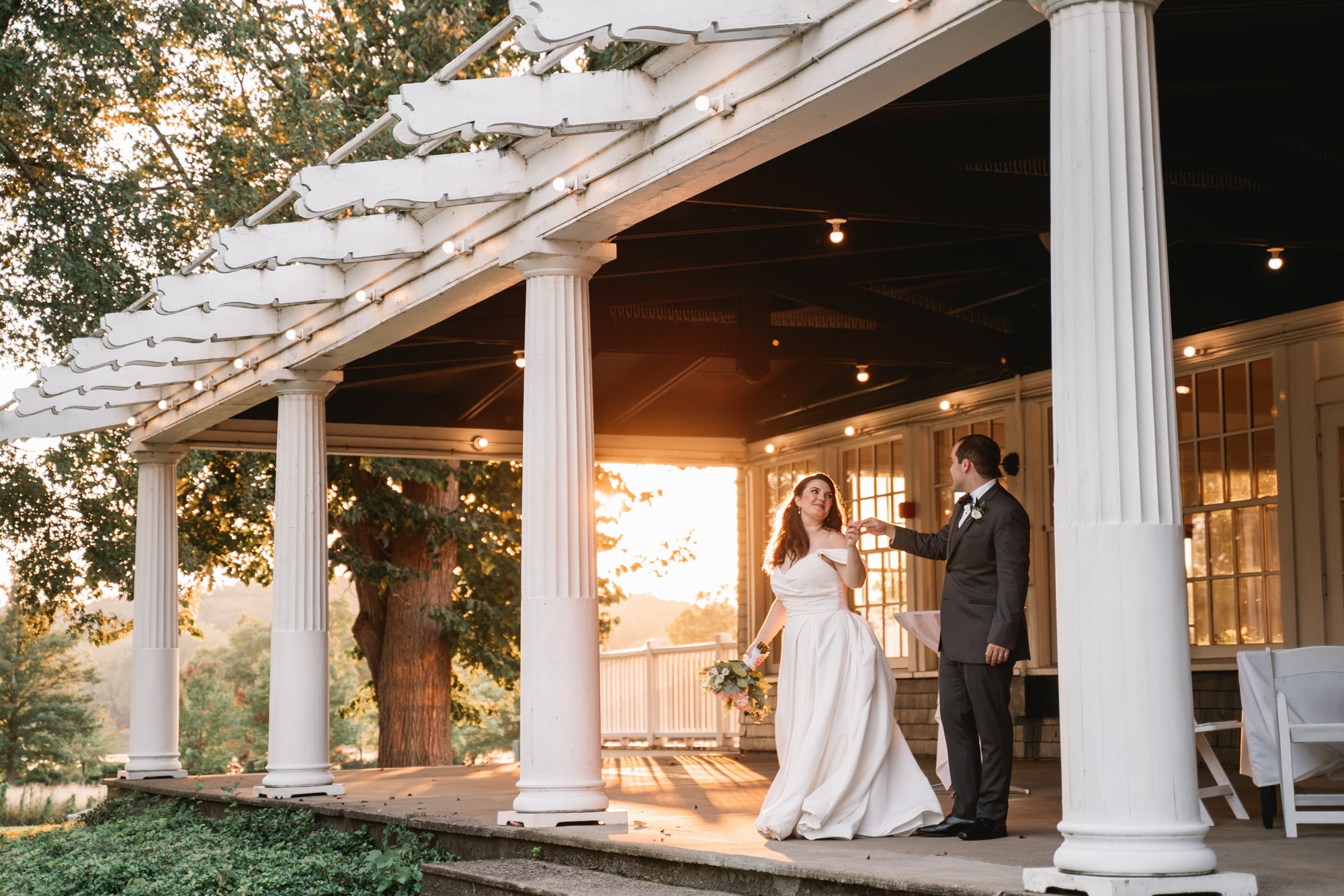 Emerson park pavilion wedding | Beachweddingtips.com